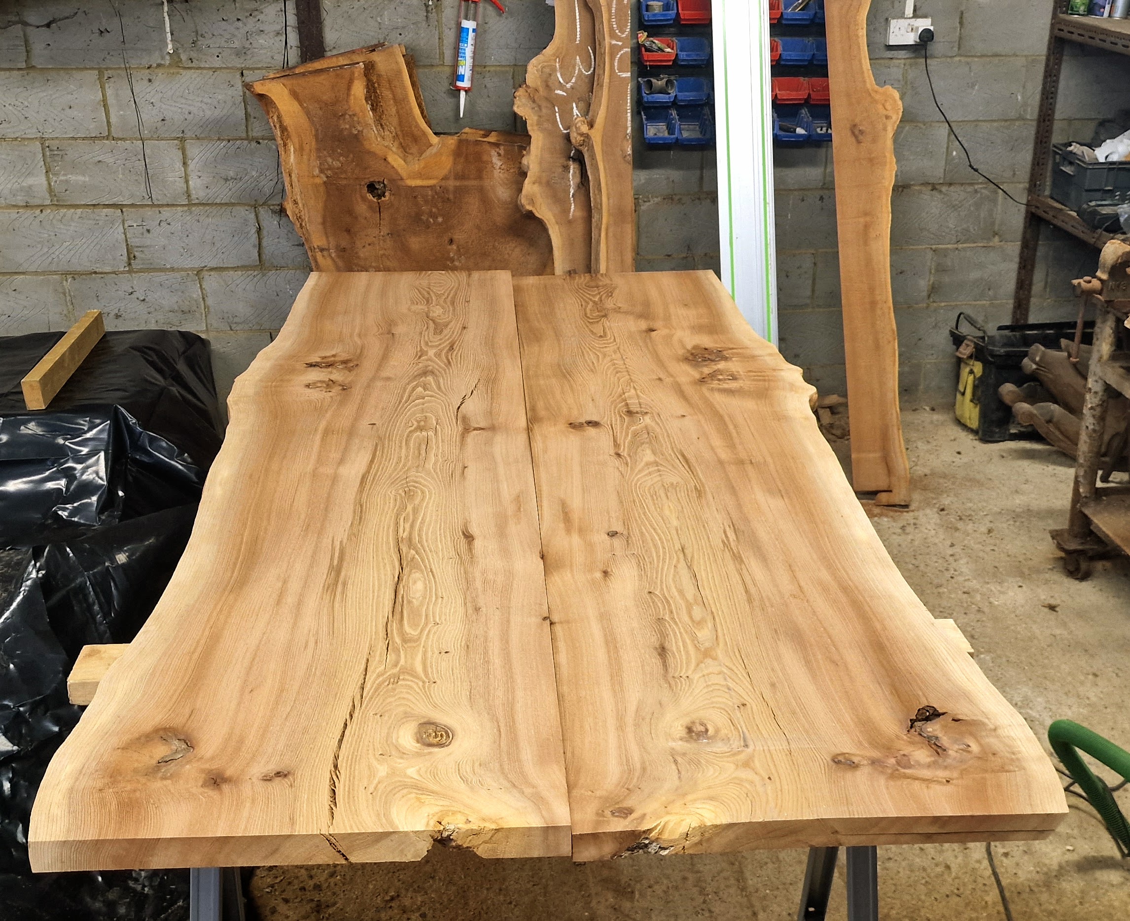 Order a Bespoke Dining Table | Sorrell & Smith Furniture Co.