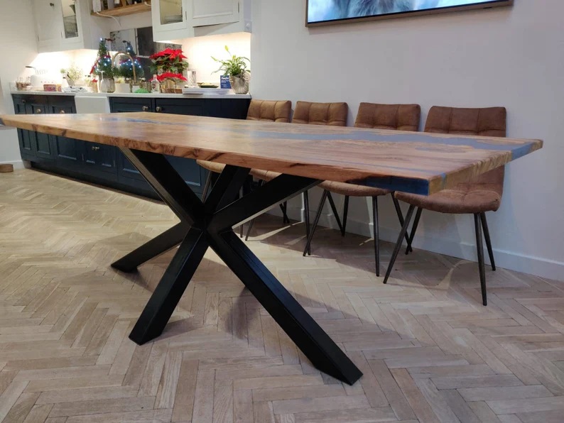 Order a Bespoke Dining Table | Sorrell & Smith Furniture Co.