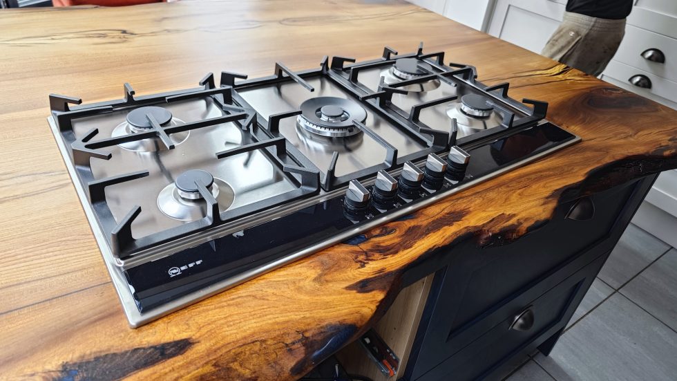 Solid Wood Kitchen Worktops / Oak Kitchen Islands with Live Edges ...